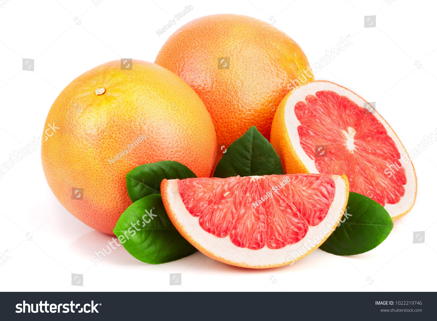 grapefruit and slices with leaves isolated on white background_站酷海洛_正版 ...