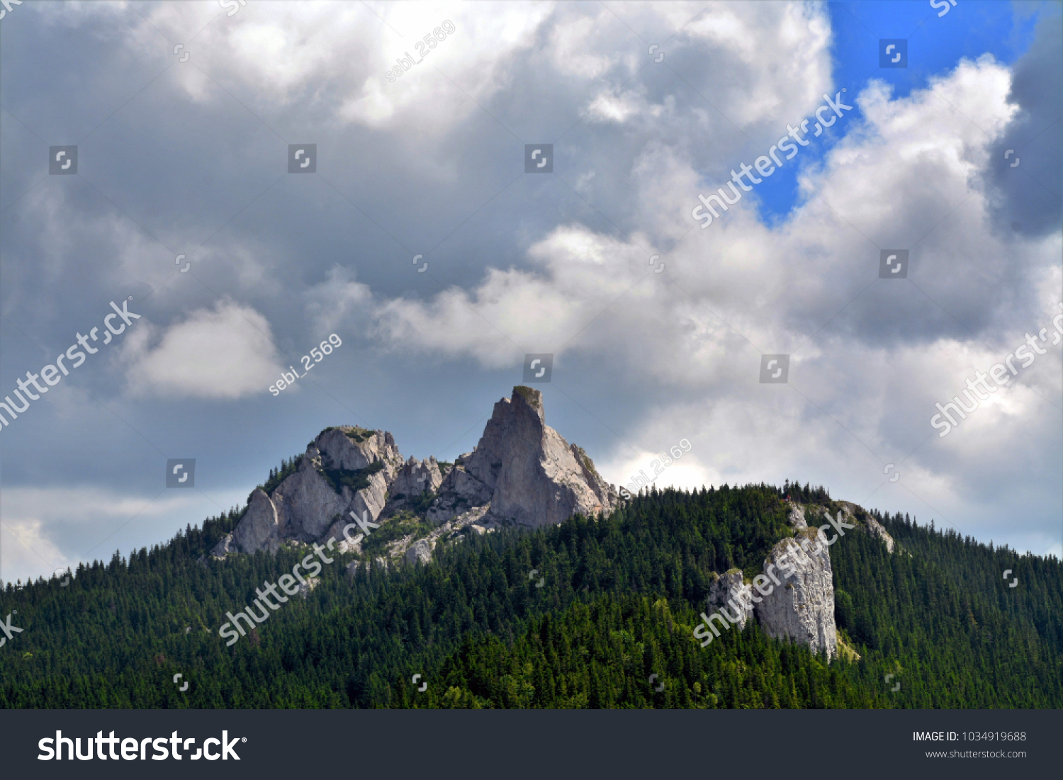 Rarau peak - the ladies' stones of the Rarau Mountains_站酷海洛_正版图片_视频_字体 ...