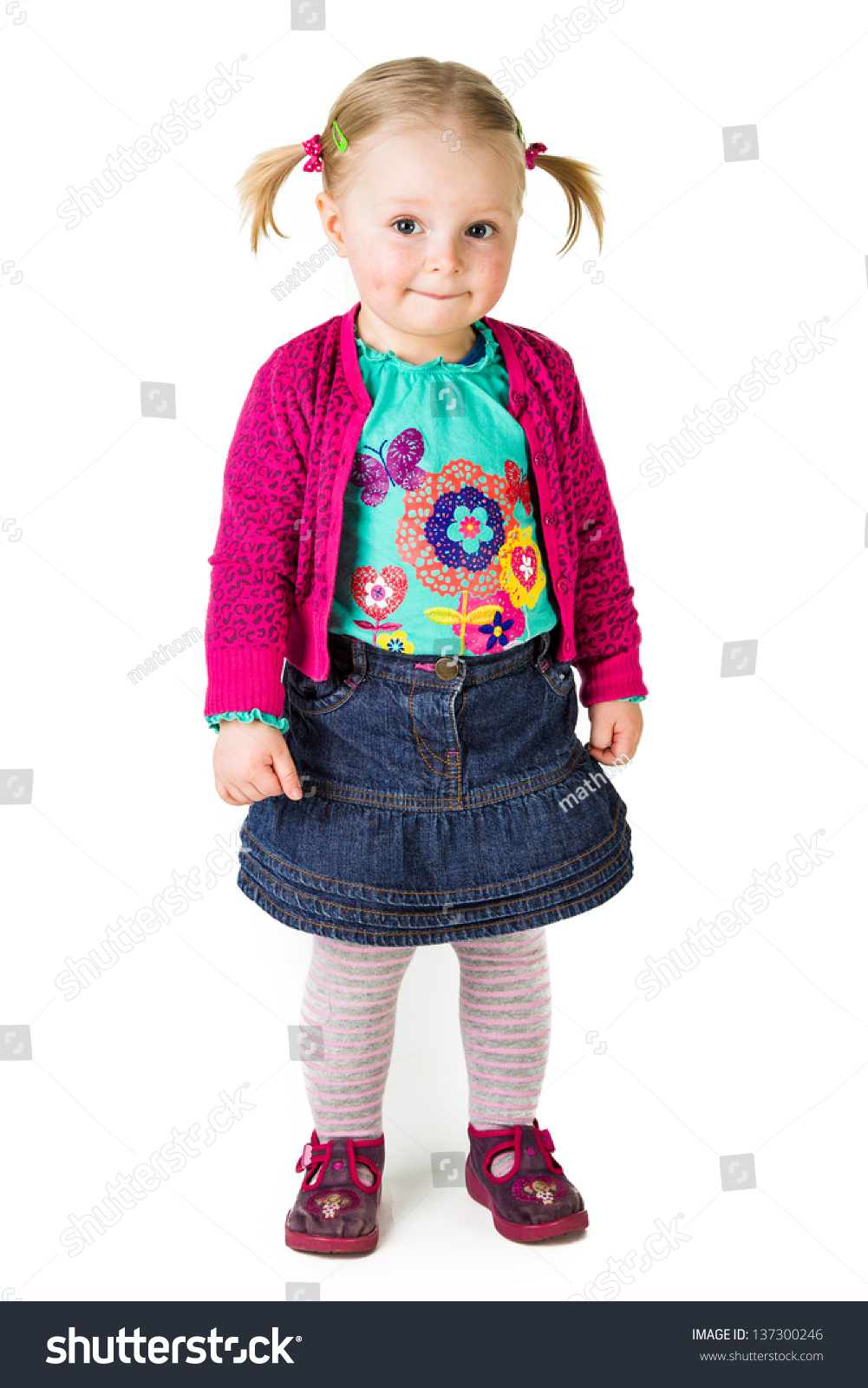 Happy infant child_站酷海洛_正版图片_视频_字体_音乐素材交易平台_站酷旗下品牌