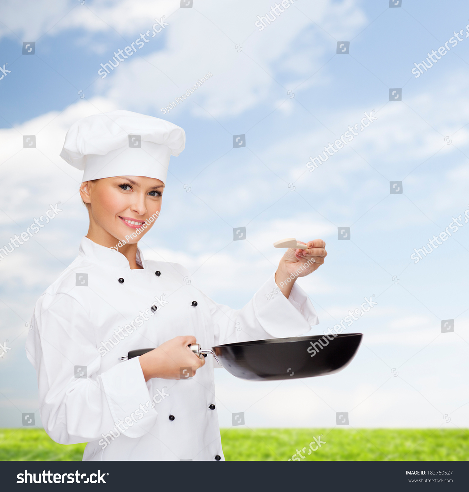 cooking and food concept - smiling female chef cook or baker with pan and spoon tasting food_站酷海 ...