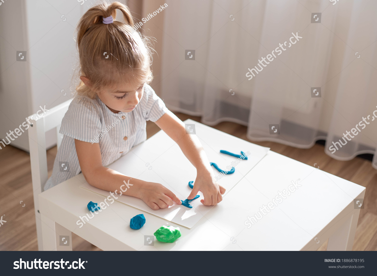 Child preschooler making a numbers from plasticine. Home education._站酷海洛_正版图片_视频_字体_音乐素材交易平台_站酷旗下品牌