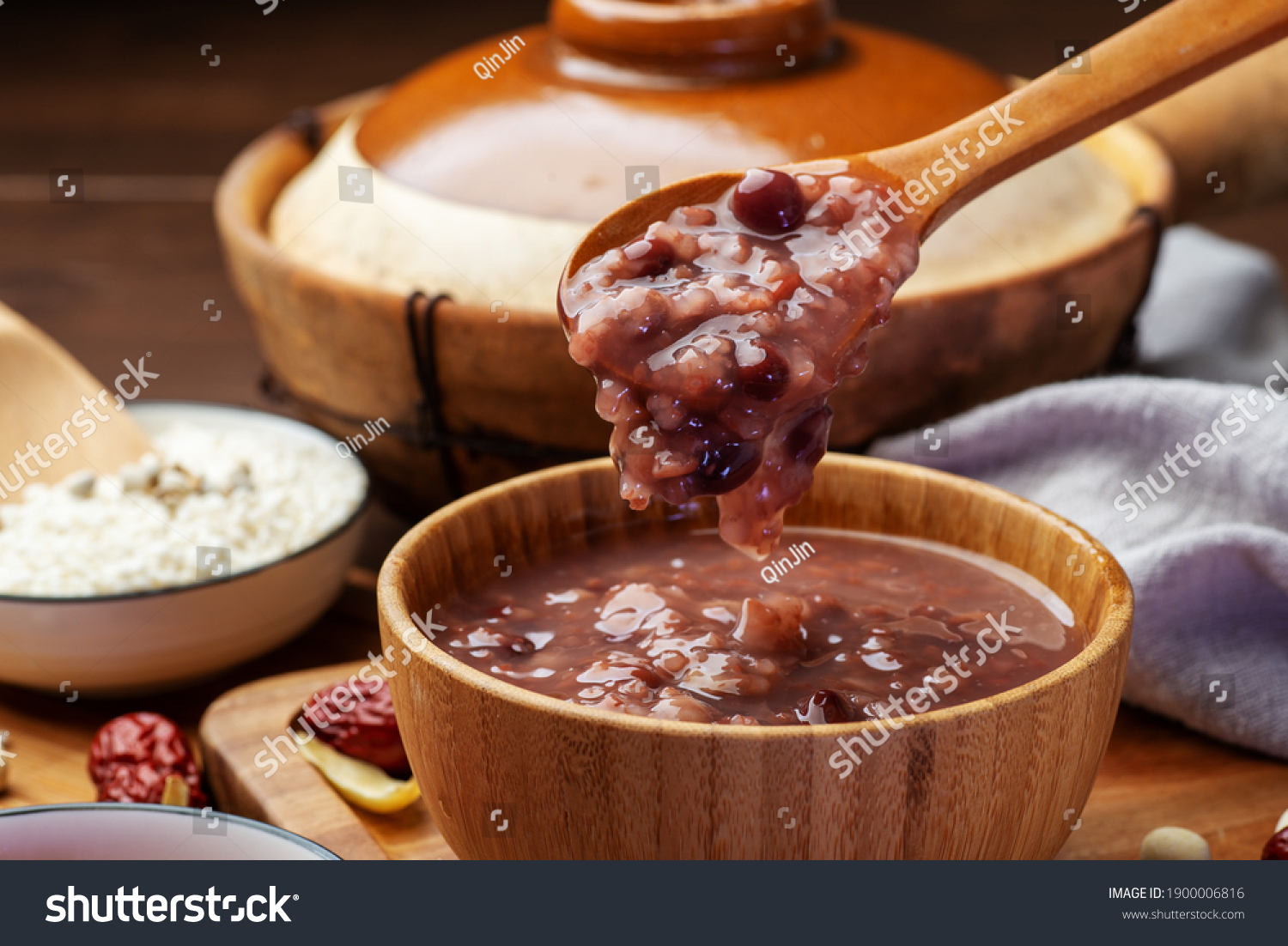 Chinese food. The delicious eight treasures porridge is on the table_站酷 ...