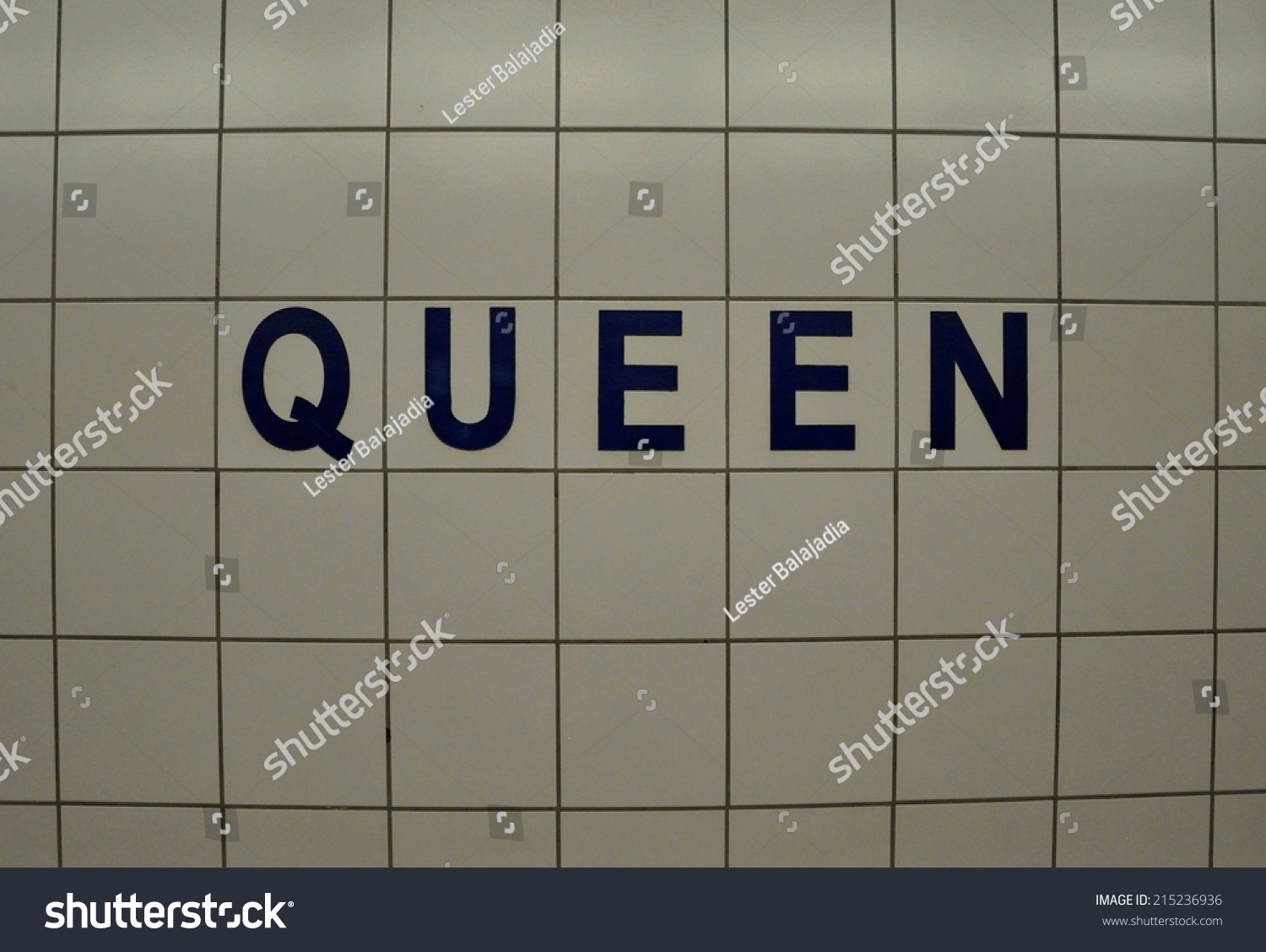 Queen street sign_站酷海洛_正版图片_视频_字体_音乐素材交易平台_站酷旗下品牌