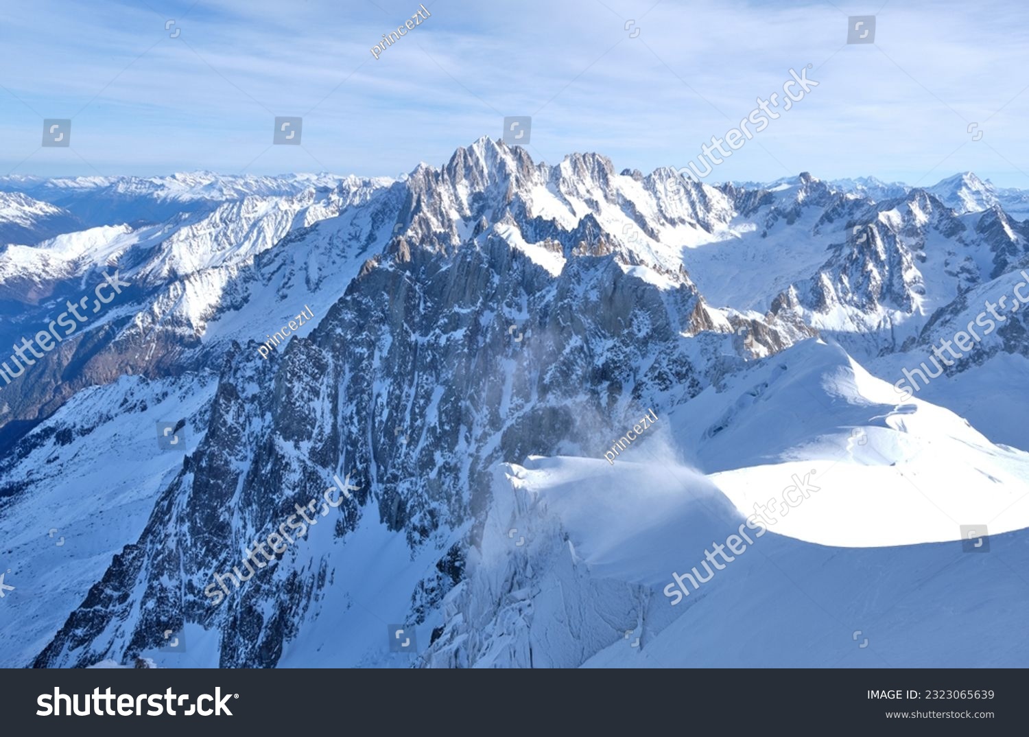 Chamonix: view of mountain top station of the Aiguille du Midi in Chamonix France._站酷海洛_正版图片_视频 ...
