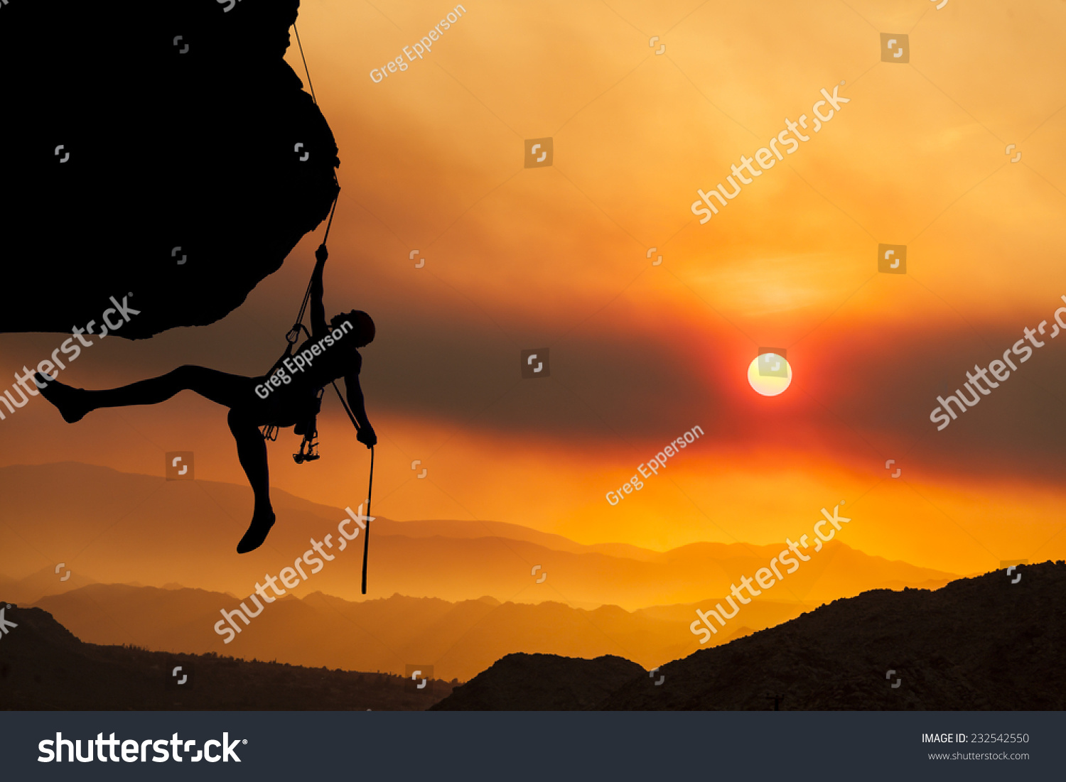 Climber rappells from the summit of a challenging cliff._站酷海洛_正版图片_视频 ...
