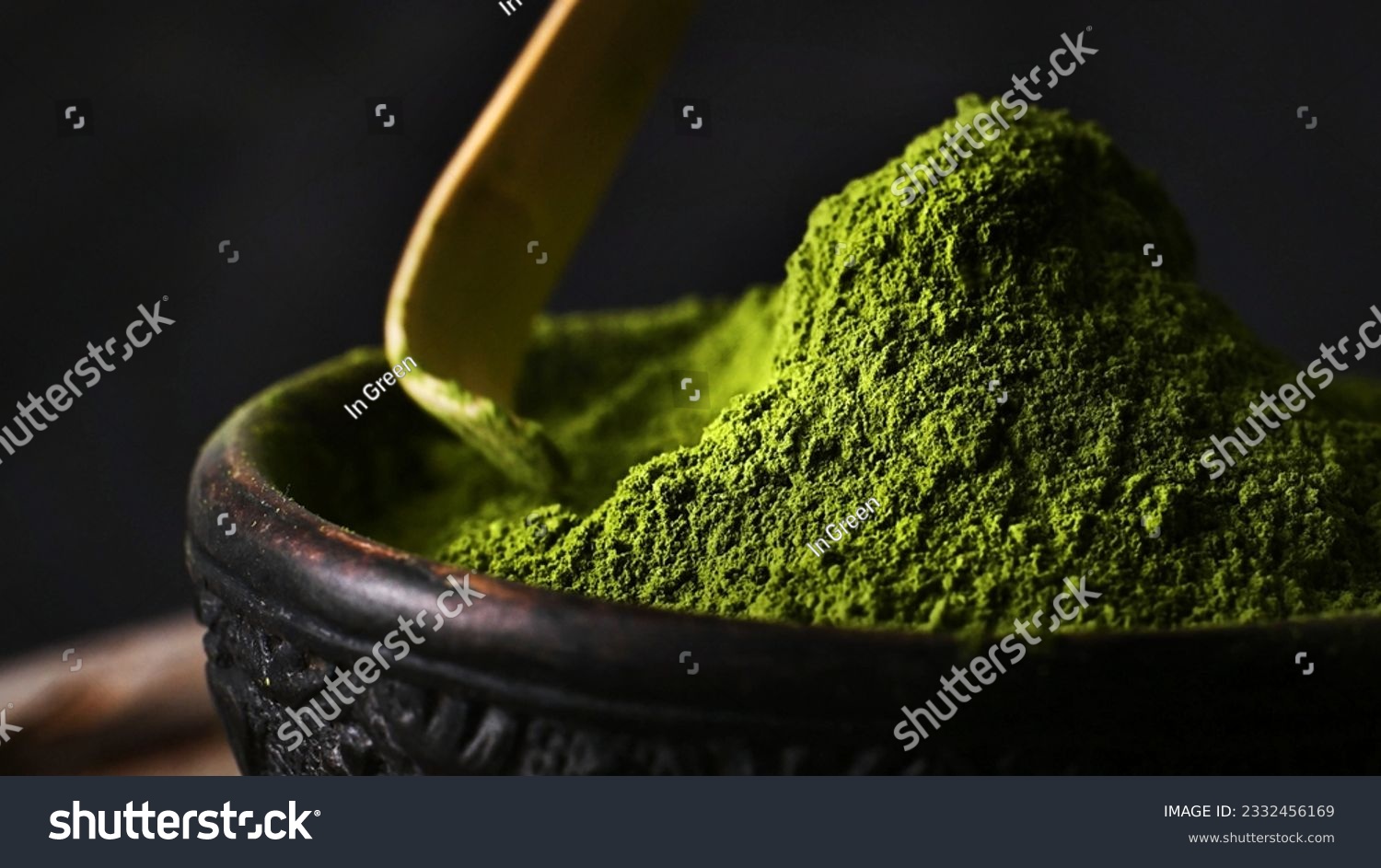 Matcha green tea powder hill in a bowl with spoon close up view_站酷海洛_正版 ...