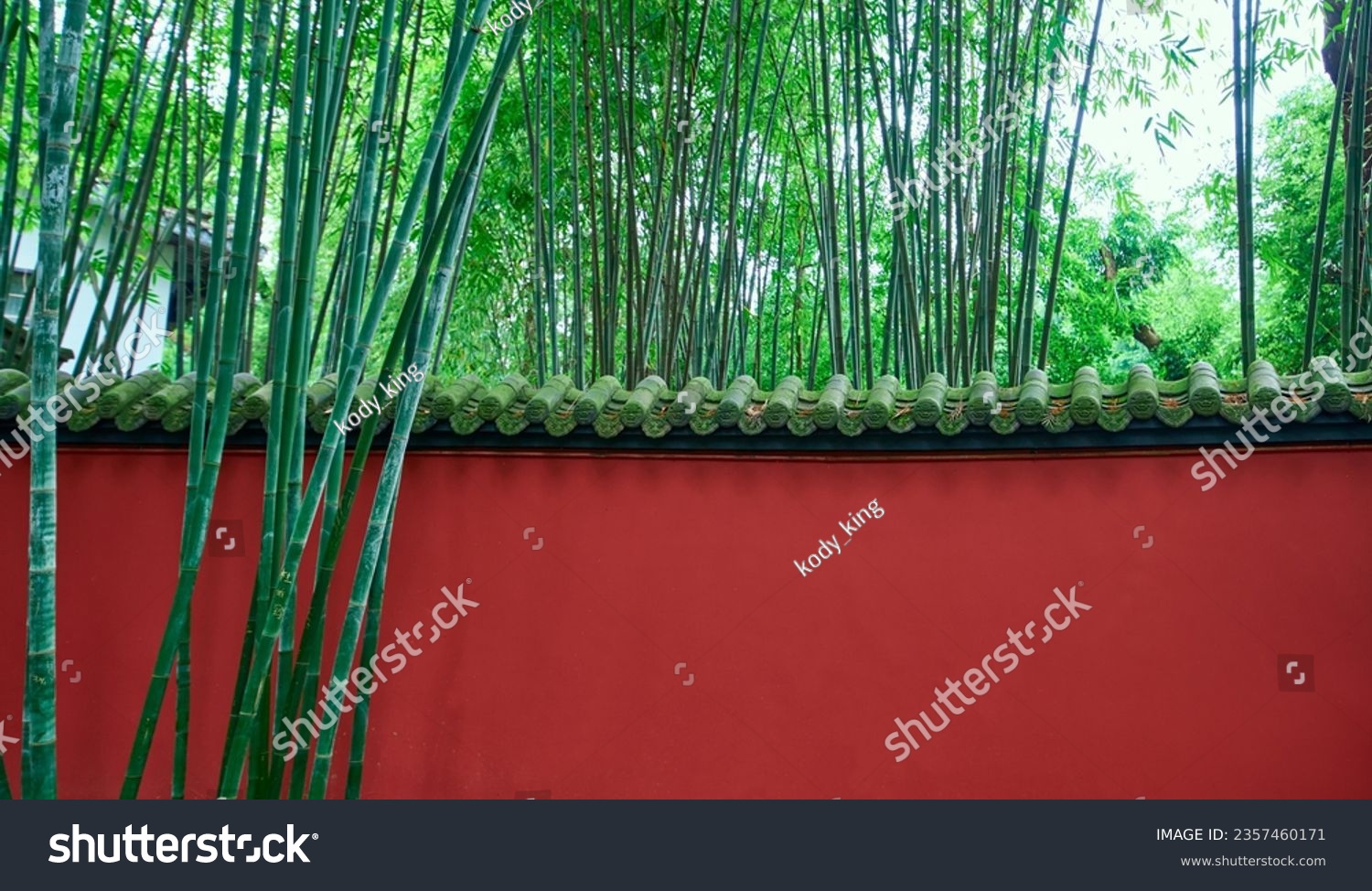 Bamboo forest and green tiles and red walls at Wuhou Temple in Chengdu ...