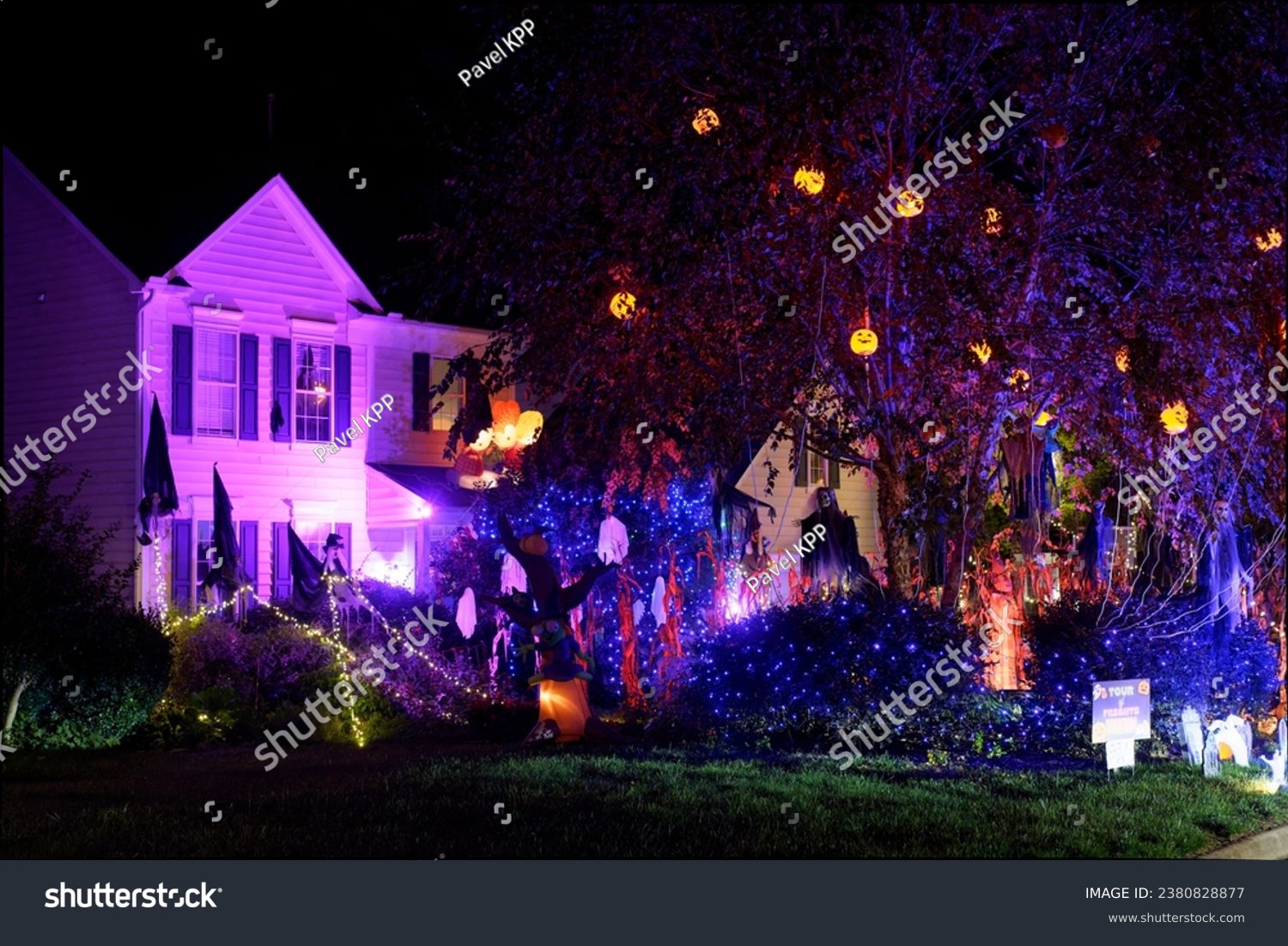 Halloween Decorations. Haunted House. Halloween. Happy Halloween USA 🇺🇸 ...