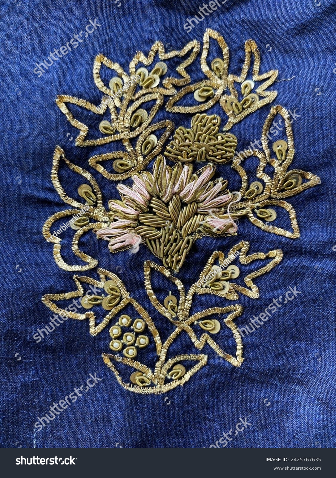 Pitta work floral embroidery butta_站酷海洛_正版图片_视频_字体_音乐素材交易平台_站酷旗下品牌
