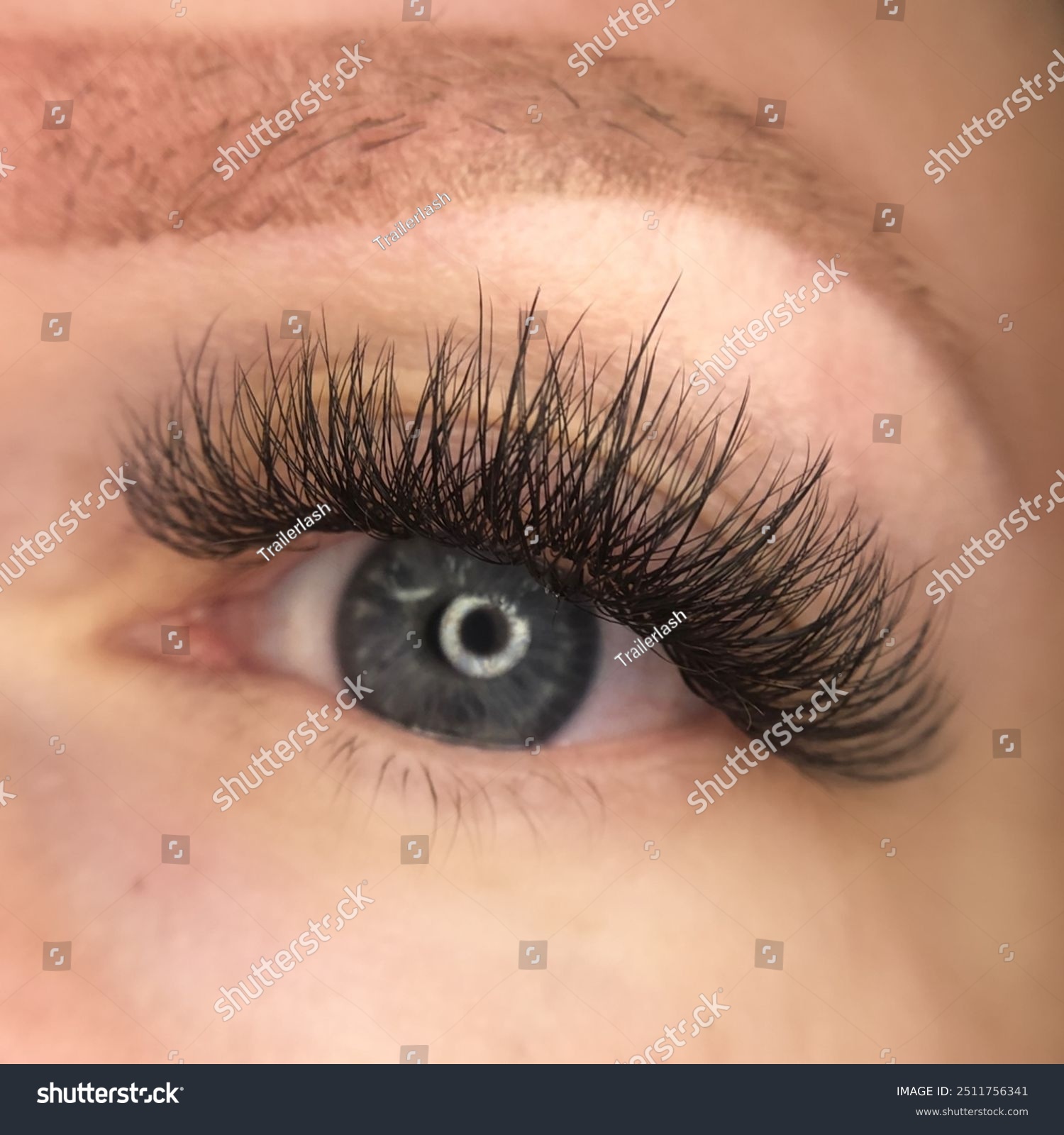 Textured volume custom eyelash extensions _站酷海洛_正版图片_视频_字体_音乐素材交易平台_站酷旗下品牌