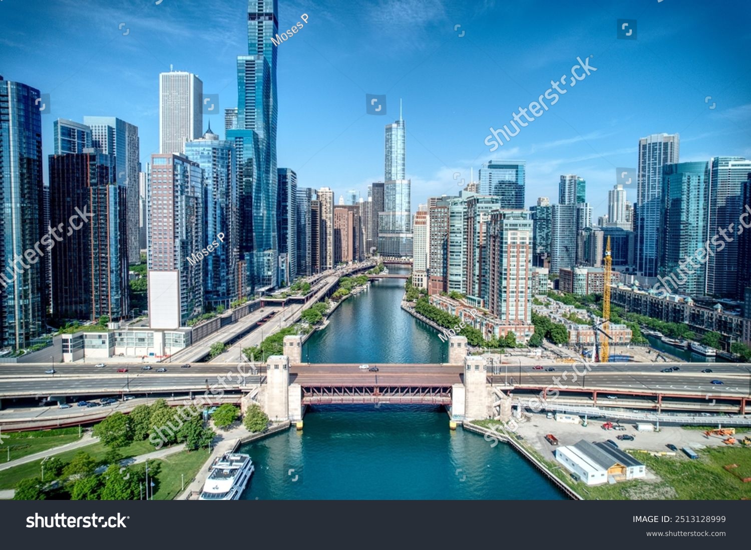 Drone Photograph of Chicago River and Outer Drive_站酷海洛_正版图片_视频_字体_音乐素材 ...
