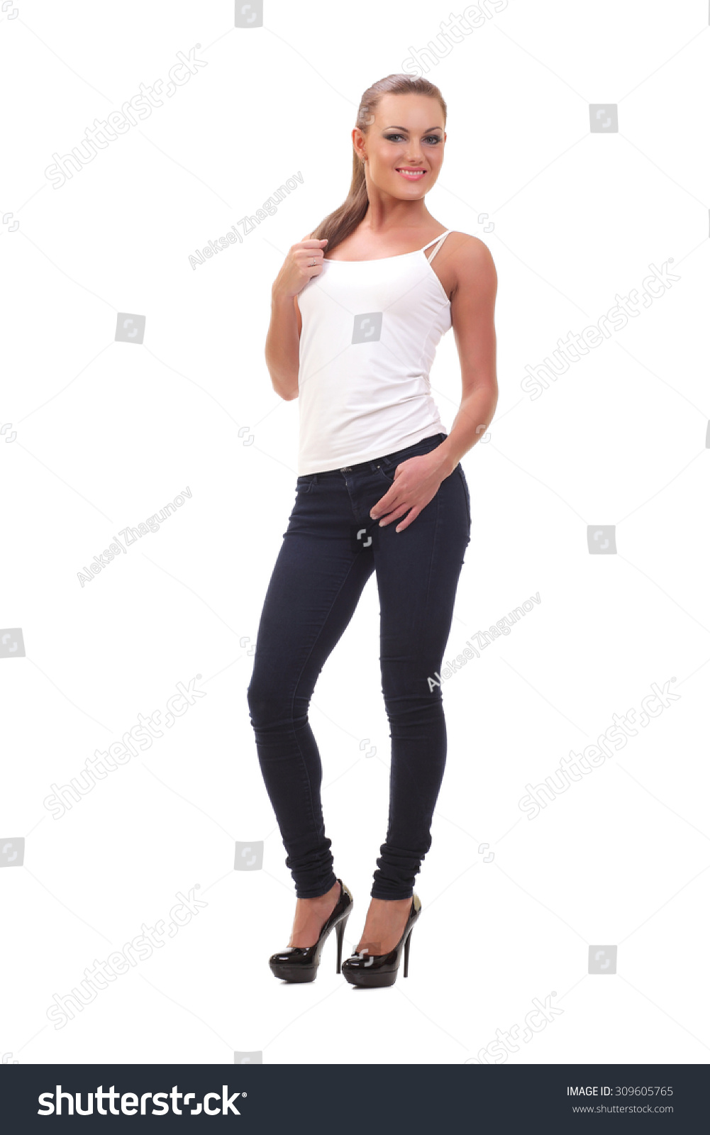 white t-shirt on a smiling girl with perfect body_站酷海洛_正版图片_视频_字体_音乐素材 ...