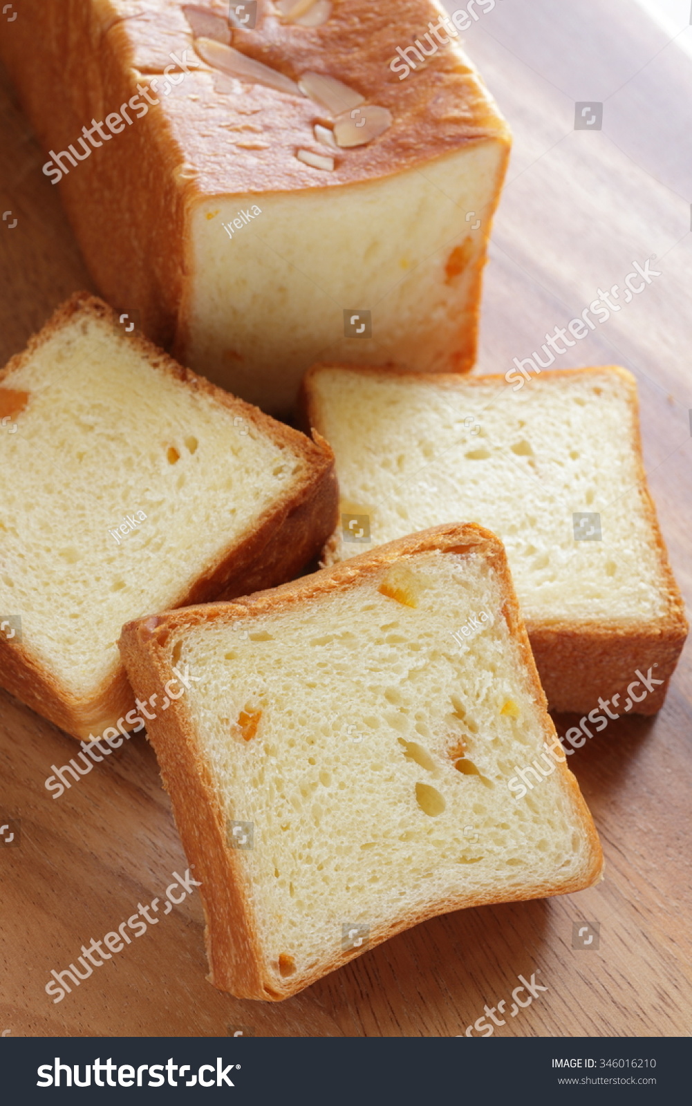 Sliced orange puree and almond bread_站酷海洛_正版图片_视频_字体_音乐素材交易平台_站酷旗下品牌