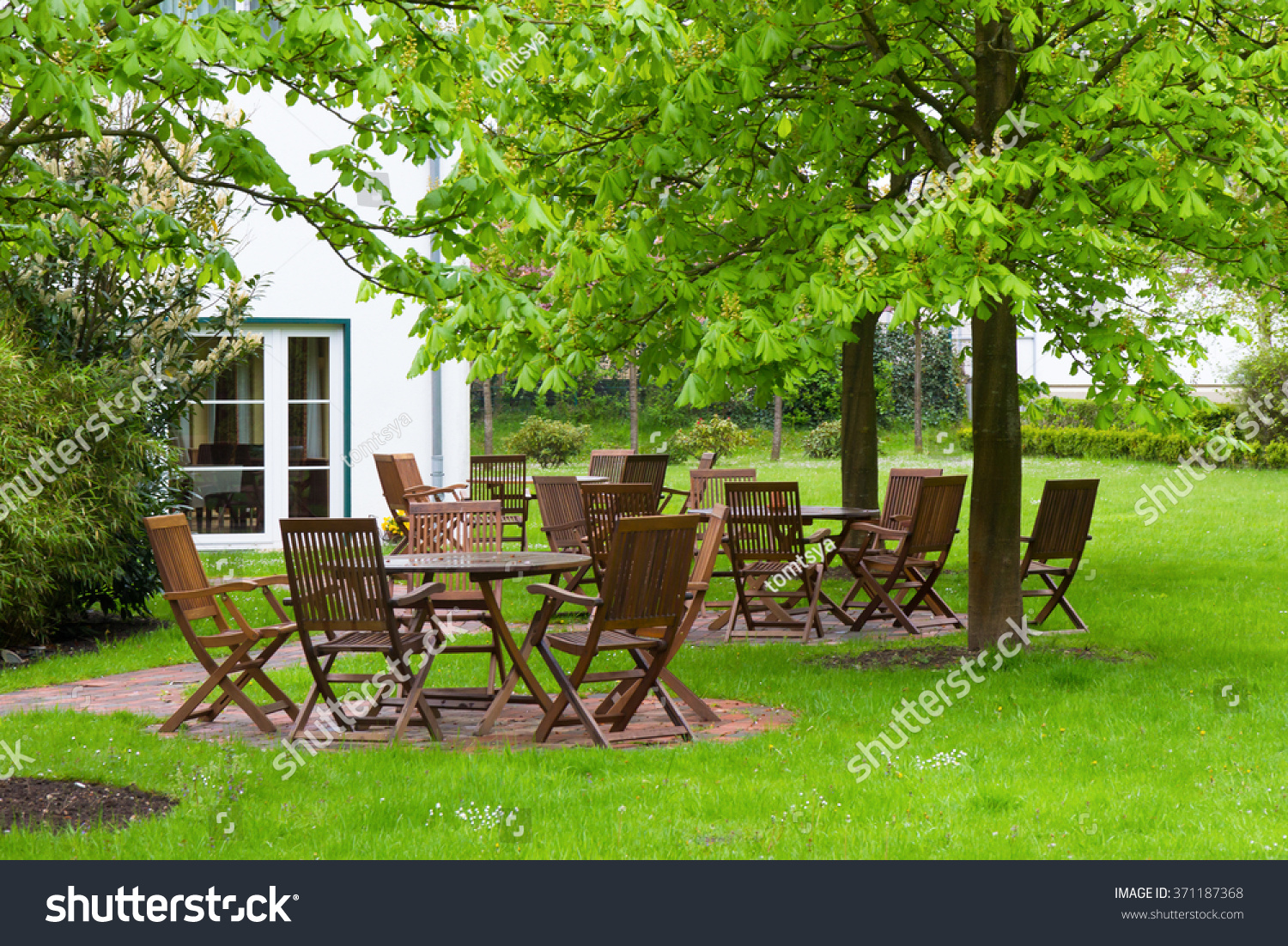 restaurant on the fresh air Germany_站酷海洛_正版图片_视频_字体_音乐素材交易平台_站酷旗下品牌