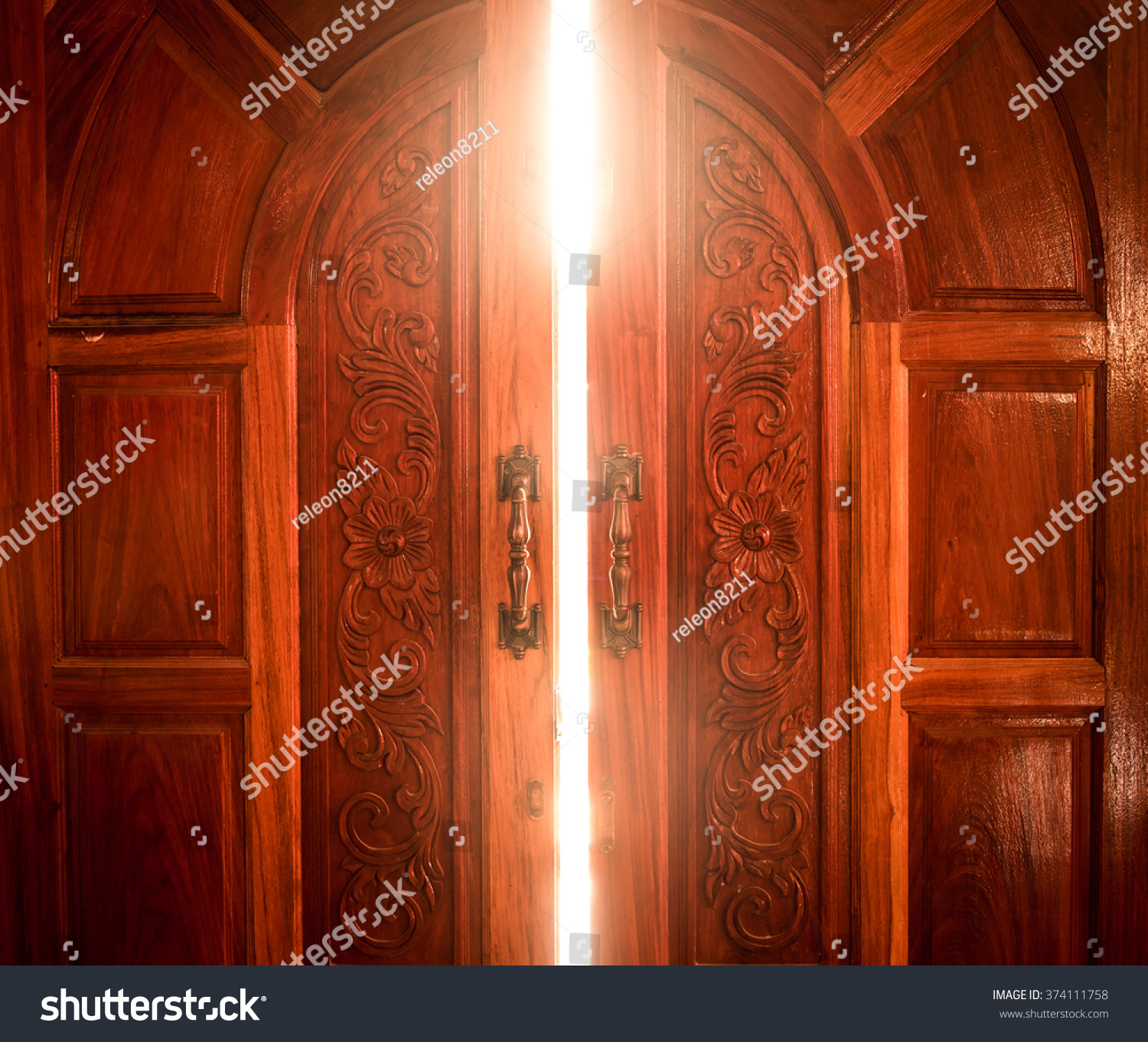 open door light_站酷海洛_正版图片_视频_字体_音乐素材交易平台_站酷旗下品牌