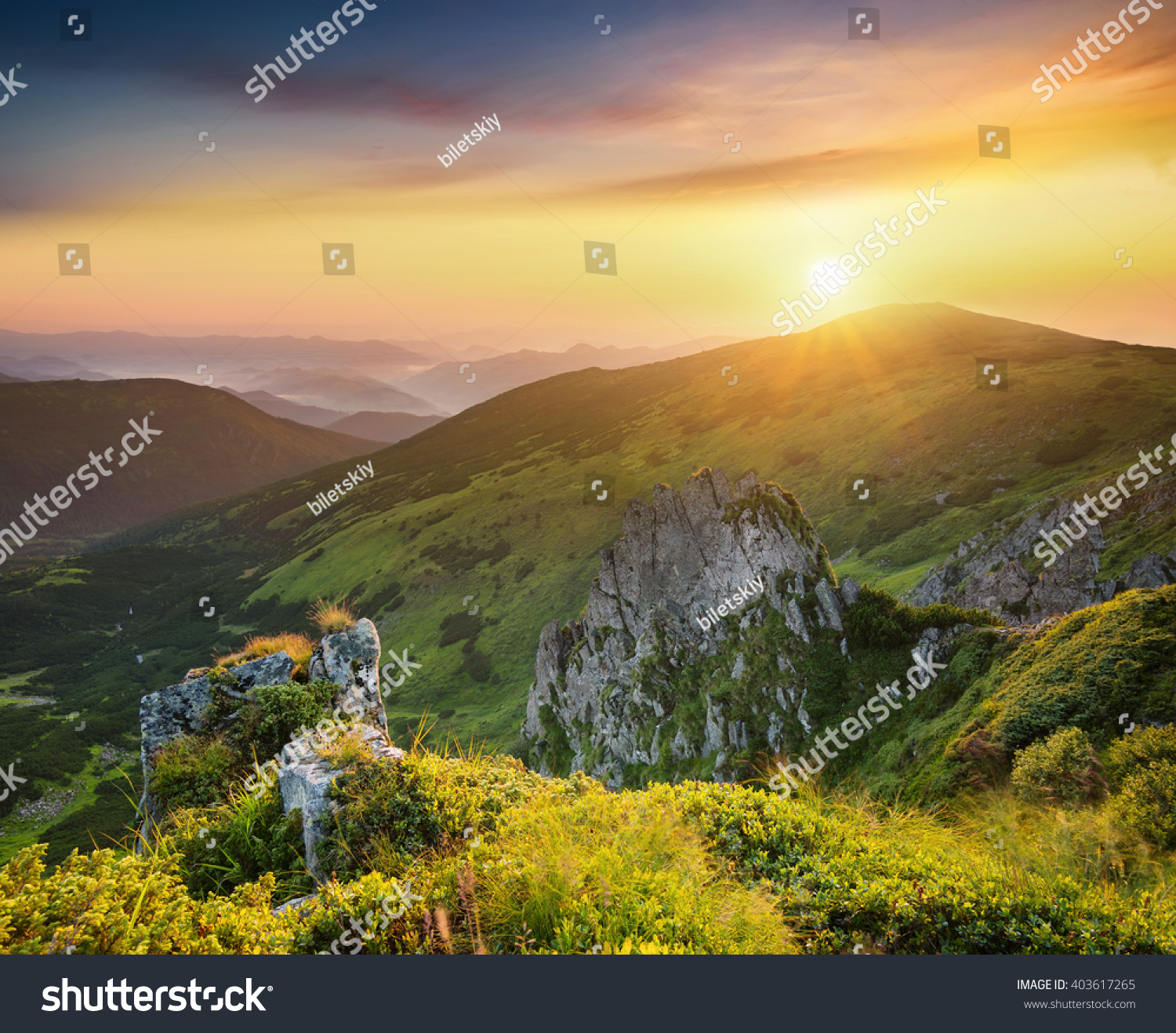 High rocks during sunset. Beautiful natural landscape_站酷海洛_正版图片_视频_字体 ...