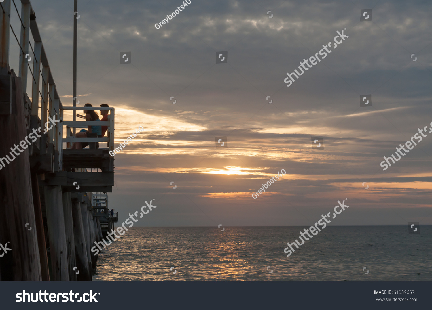 Sunset view along side of jetty South Australian coast._站酷海洛_正版图片_视频_字体 ...