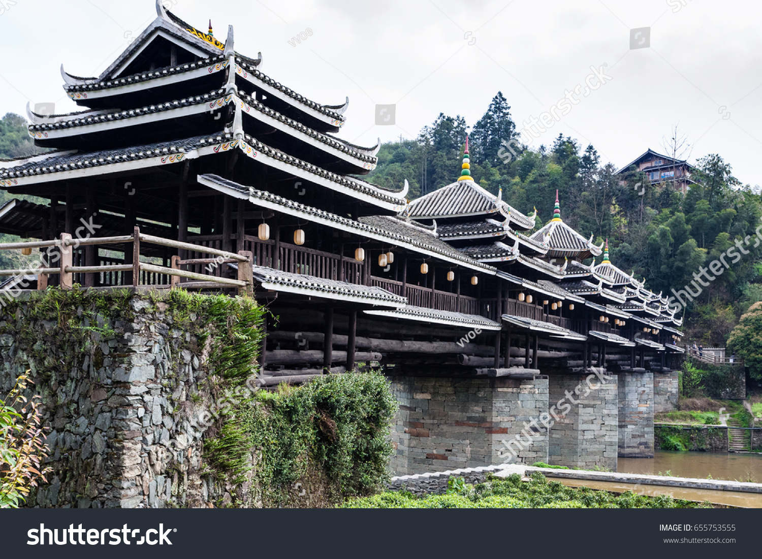 travel to China - covered Dong people Chengyang Wind and Rain Bridge ...