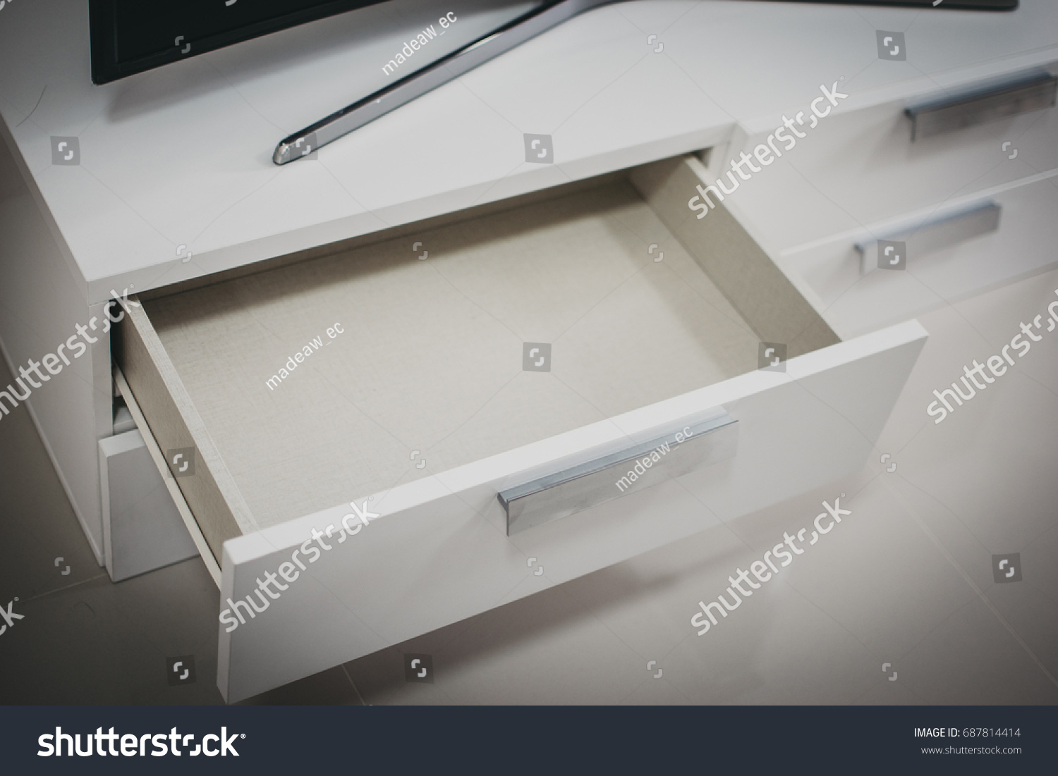 White drawer open_站酷海洛_正版图片_视频_字体_音乐素材交易平台_站酷旗下品牌