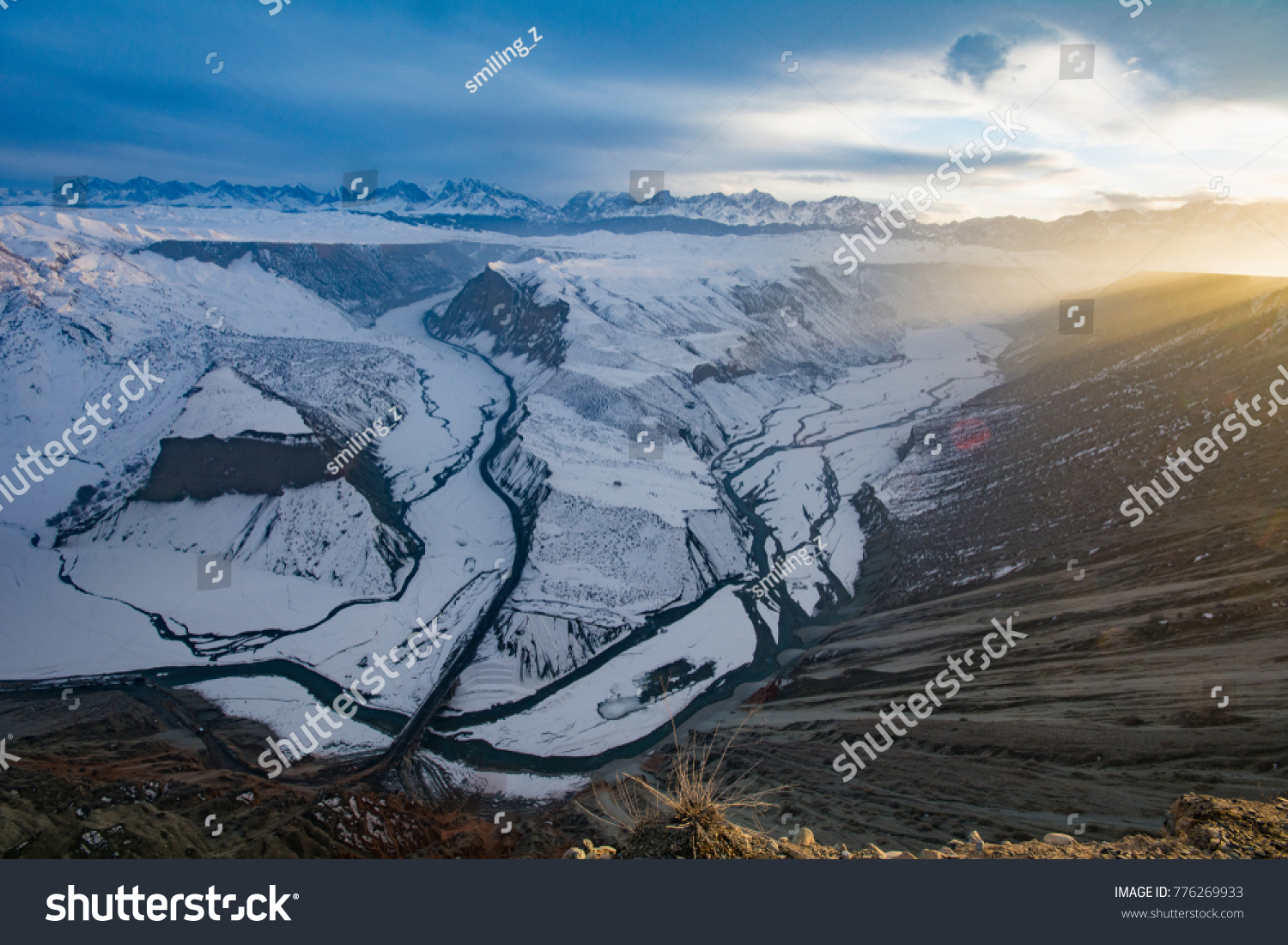 The beautiful scenery in winter of Kuytun grand canyon in XinJiang ...
